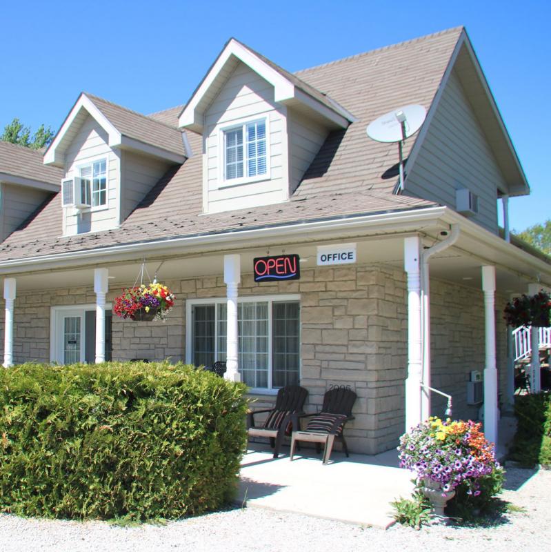 Motel - Tobermory, Lion's Head, Sauble Beach Bruce Peninsula
